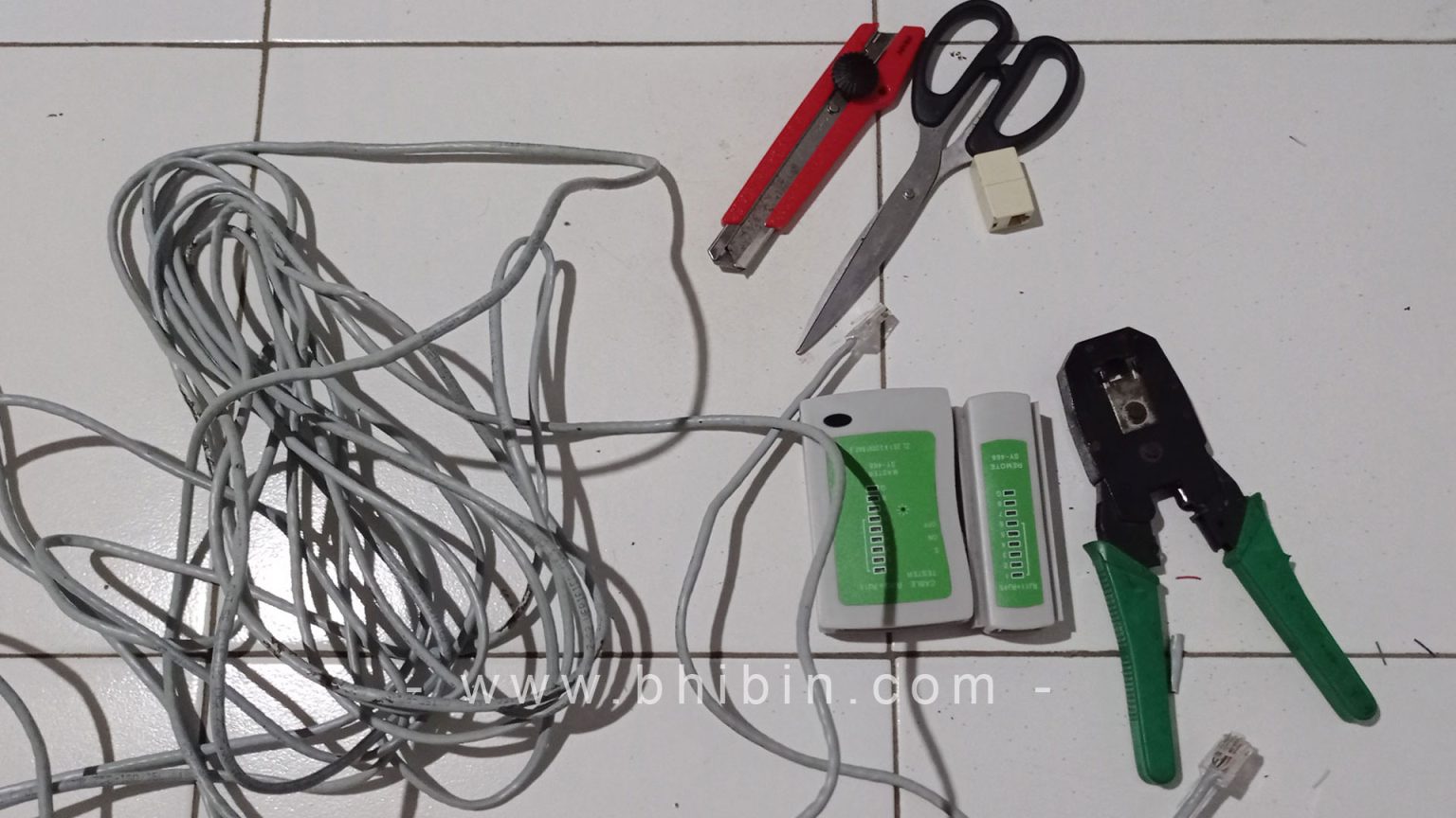 Membuat Kabel LAN / UTP Untuk Jaringan Local & Internet - Bhibin.com